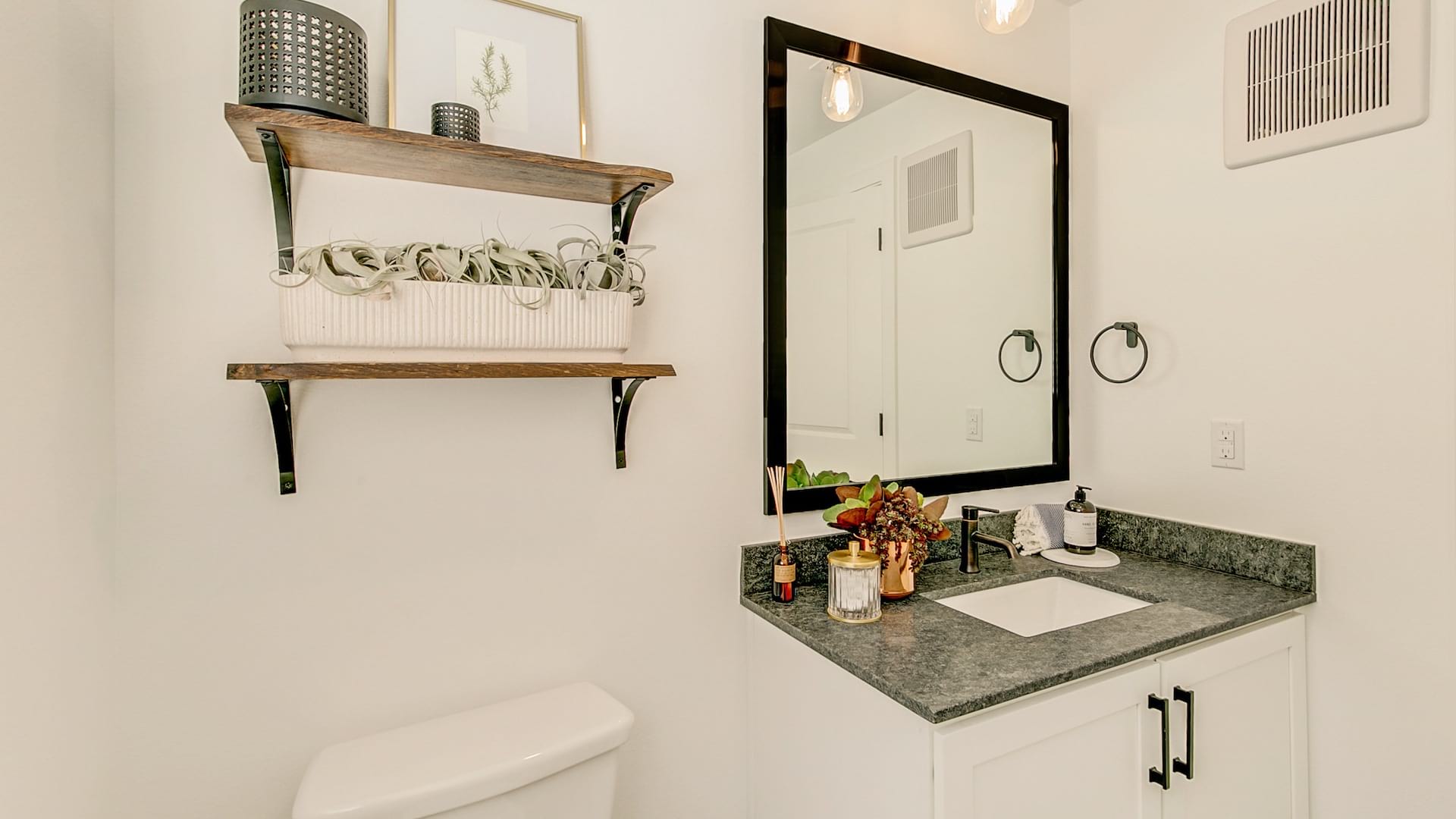 Preston Hollow Townhomes and Homes | Gallery | Elan Inwood